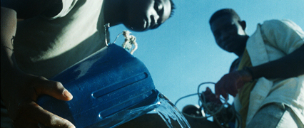 幻灯片：冷眼看莫桑（2） | 对话地球