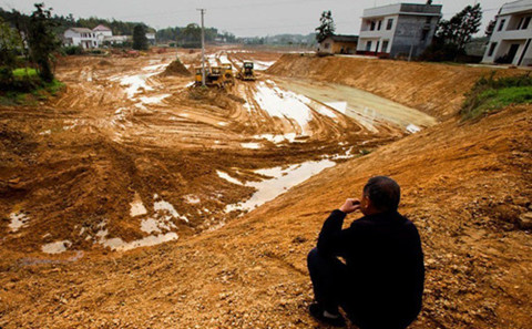 The houses built on China’s 'poisoned' land | Dialogue Earth
