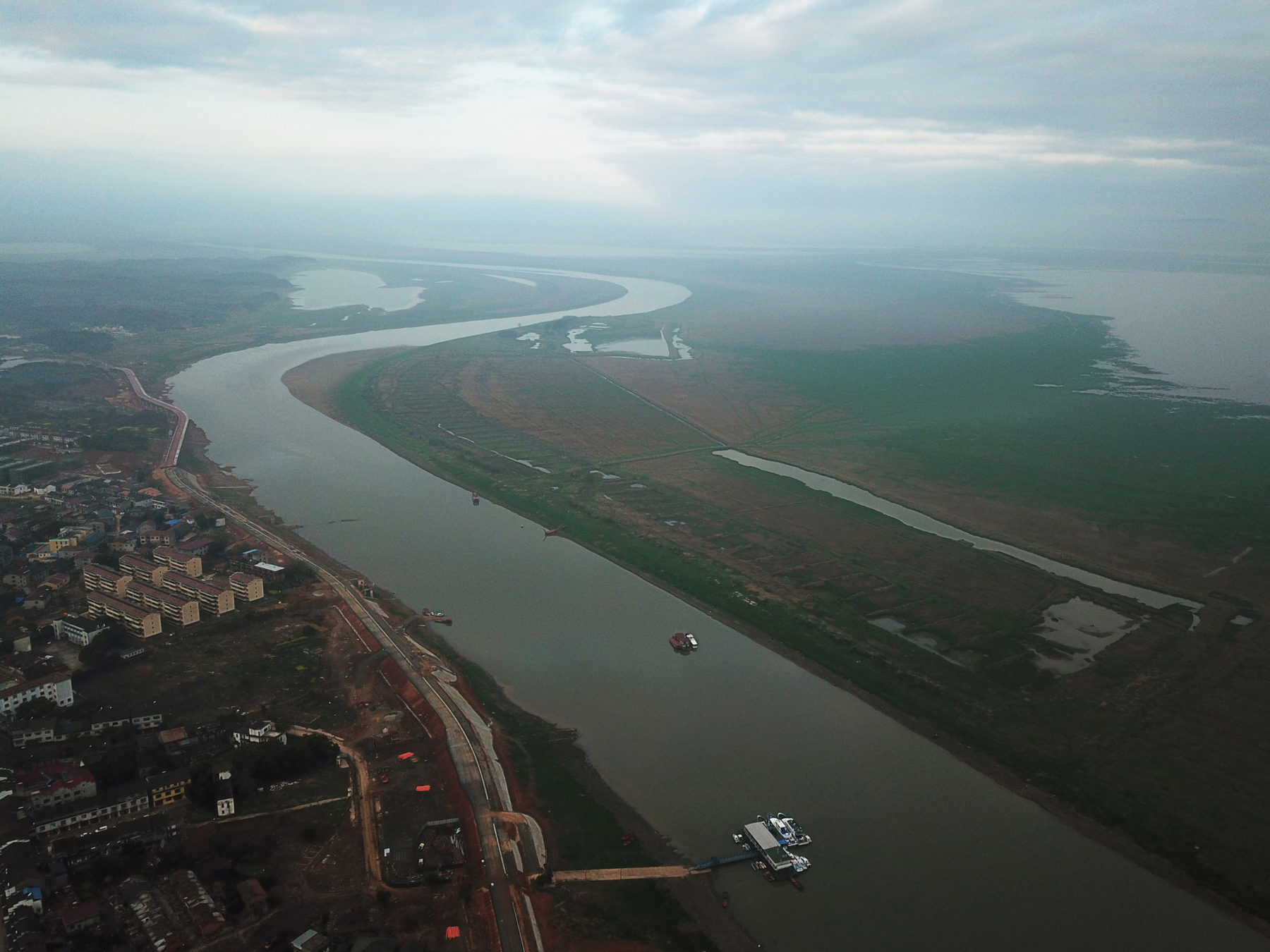 China's Poyang lake: Caught between a dam and a sluice wall