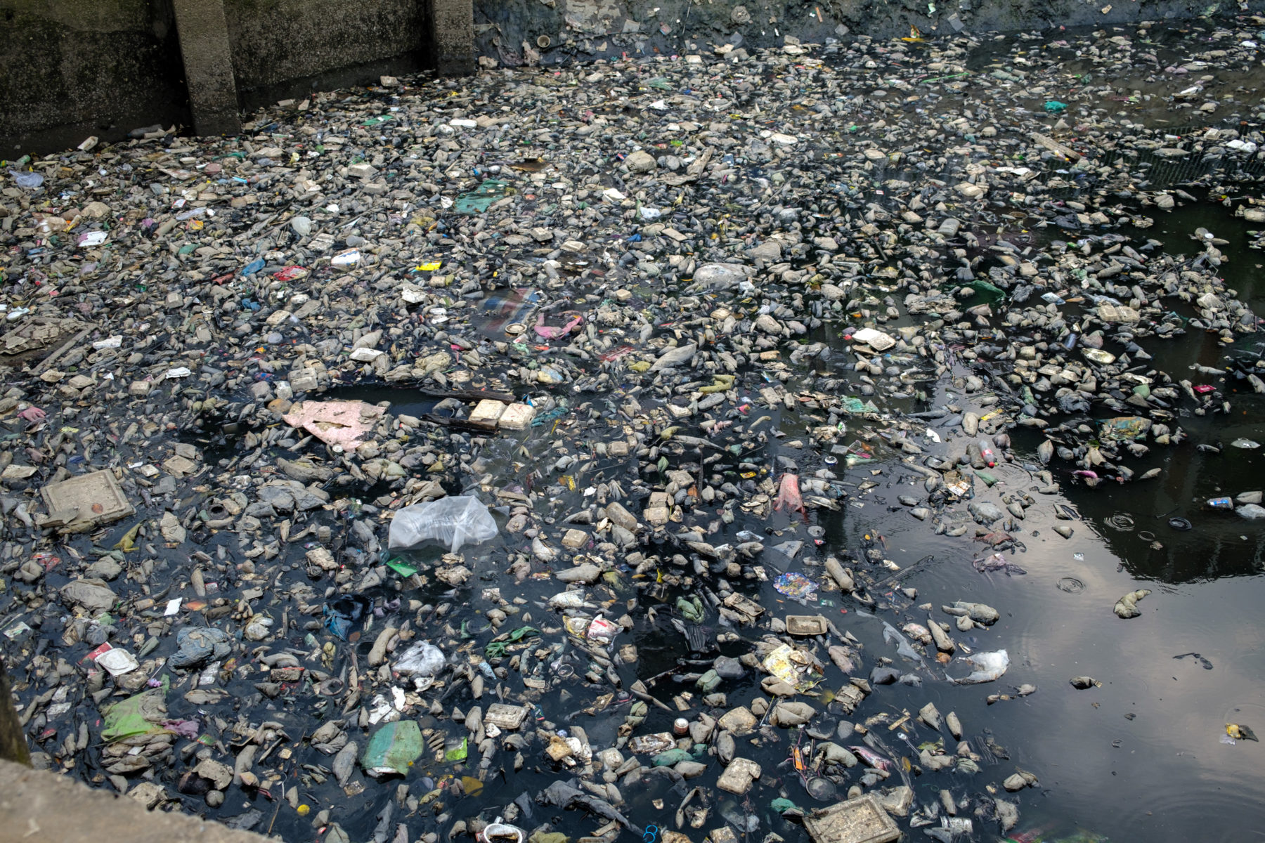Vietnam looks for solutions to plastic pollution where government fails ...