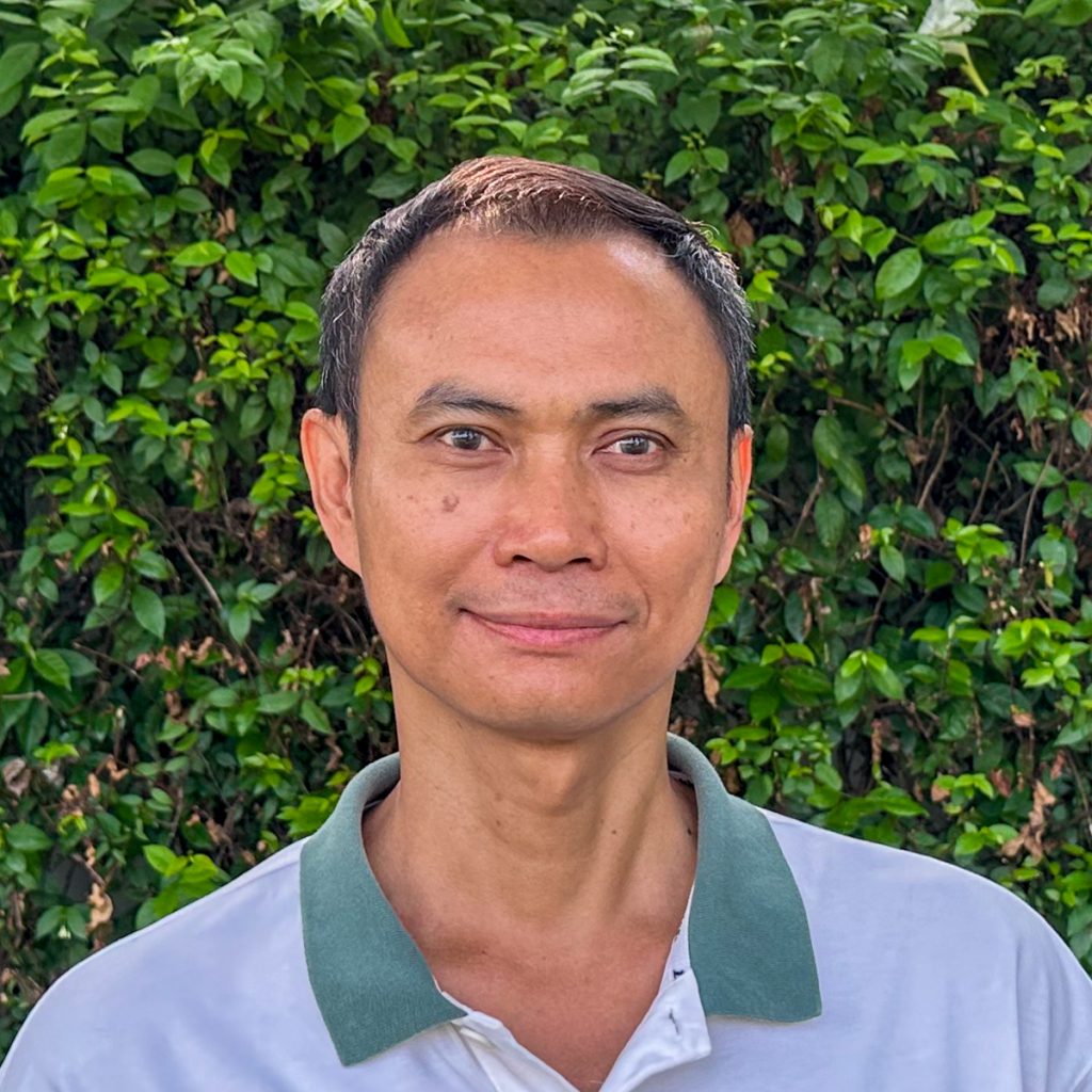 About | Dialogue Earth