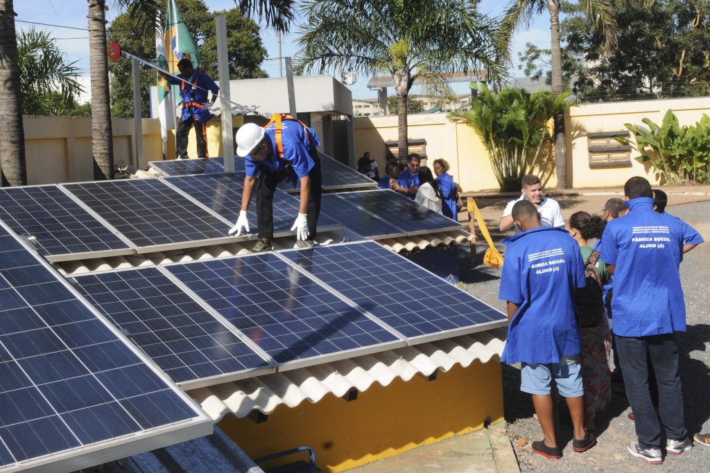 Solar power is booming in Brazil. Can it be a boom for all? | Dialogue ...